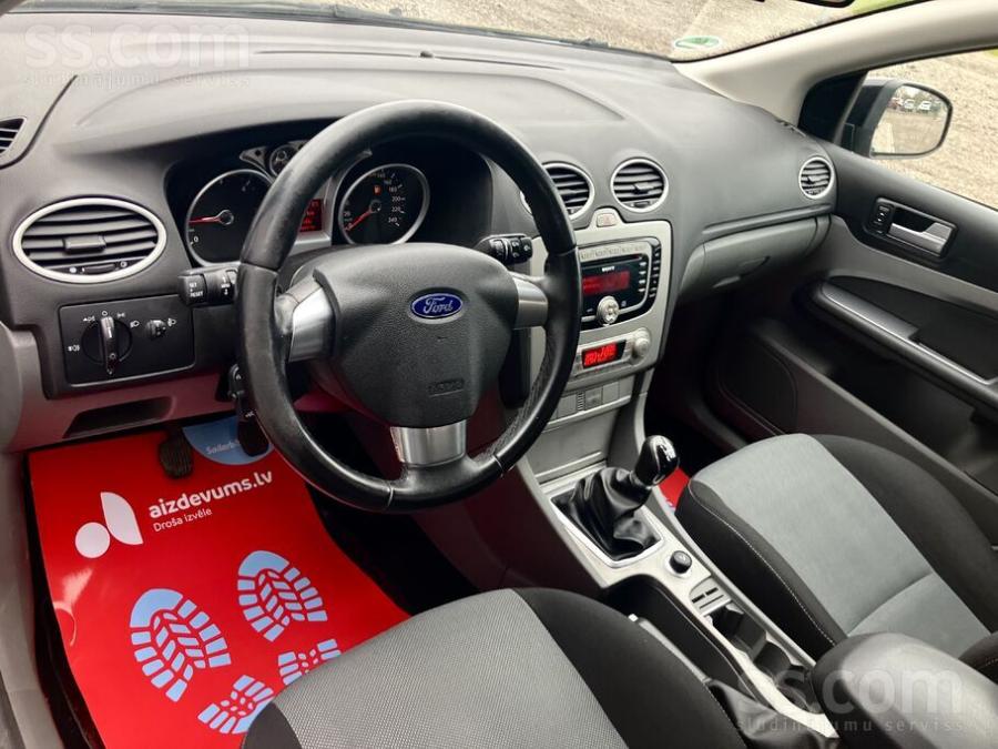Melns Ford Focus 2011 Talsi, ar dzinēja tilpumu 1.60 L un nobraukumu 177 tūkst. km par 4999 €, foto 12 vietnē AUTOMOTO.COM.LV