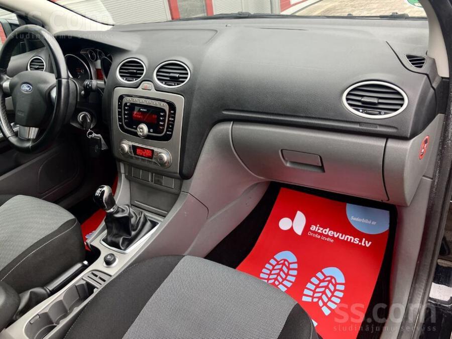 Melns Ford Focus 2011 Talsi, ar dzinēja tilpumu 1.60 L un nobraukumu 177 tūkst. km par 4999 €, foto 15 vietnē AUTOMOTO.COM.LV