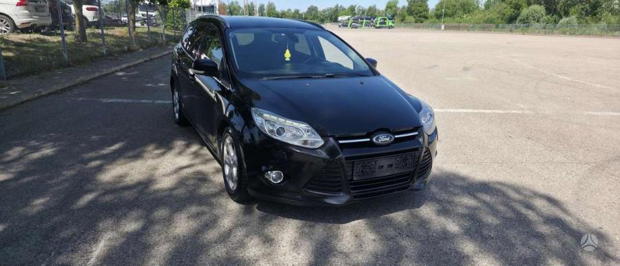 Melns Ford Focus 2011 Marijampole, ar dzinēja tilpumu 1.56 L un nobraukumu 230 tūkst. km par 3200 €, foto 1 vietnē AUTOMOTO.COM.LV