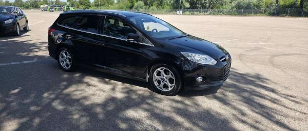 Melns Ford Focus 2011 Marijampole, ar dzinēja tilpumu 1.56 L un nobraukumu 230 tūkst. km par 3200 €, foto 2 vietnē AUTOMOTO.COM.LV