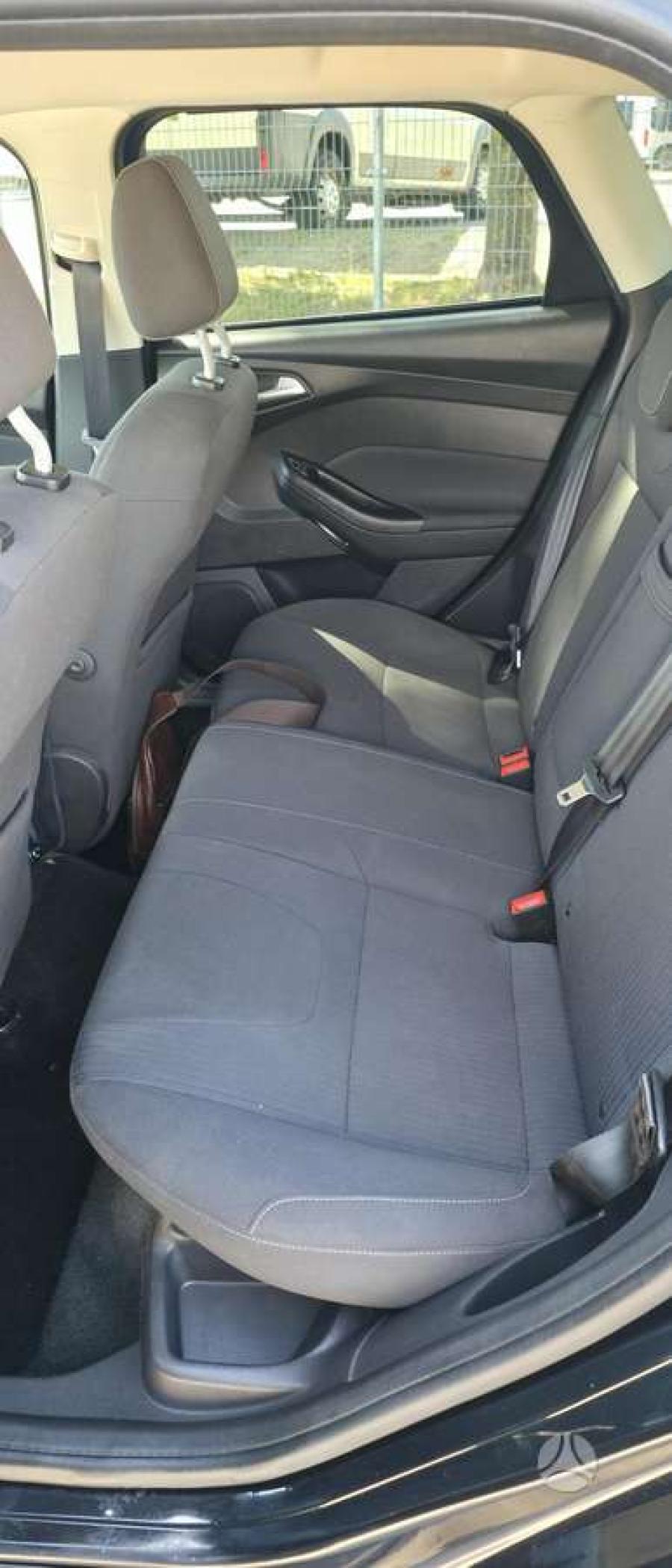 Melns Ford Focus 2011 Marijampole, ar dzinēja tilpumu 1.56 L un nobraukumu 230 tūkst. km par 3200 €, foto 11 vietnē AUTOMOTO.COM.LV