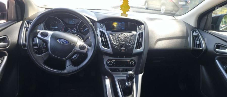 Melns Ford Focus 2011 Marijampole, ar dzinēja tilpumu 1.56 L un nobraukumu 230 tūkst. km par 3200 €, foto 12 vietnē AUTOMOTO.COM.LV