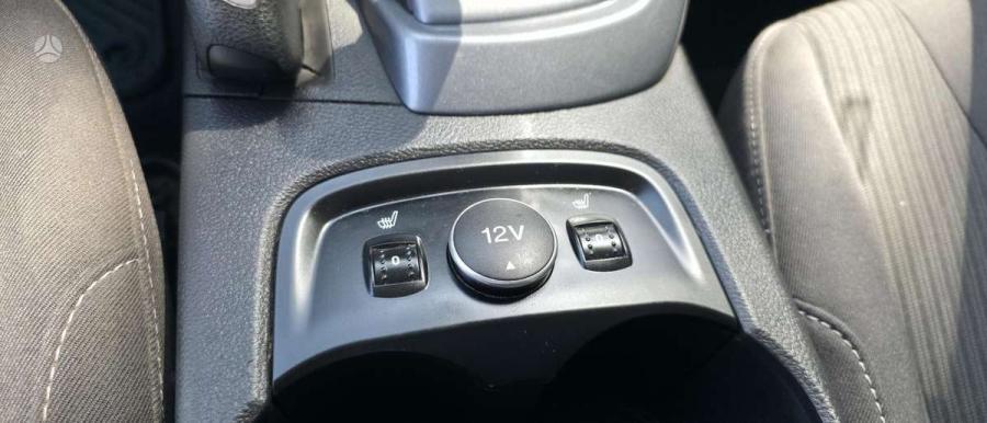 Melns Ford Focus 2011 Marijampole, ar dzinēja tilpumu 1.56 L un nobraukumu 230 tūkst. km par 3200 €, foto 15 vietnē AUTOMOTO.COM.LV