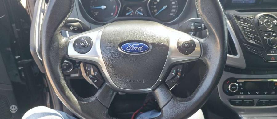 Melns Ford Focus 2011 Marijampole, ar dzinēja tilpumu 1.56 L un nobraukumu 230 tūkst. km par 3200 €, foto 17 vietnē AUTOMOTO.COM.LV