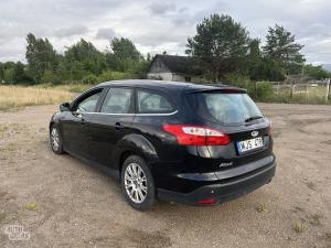 Black Ford Focus 2011 in Vilnius, with an engine capacity of 2.00 L and mileage of 269 thousand km for 1250 €, photo 4 on AUTOMOTO.COM.LV