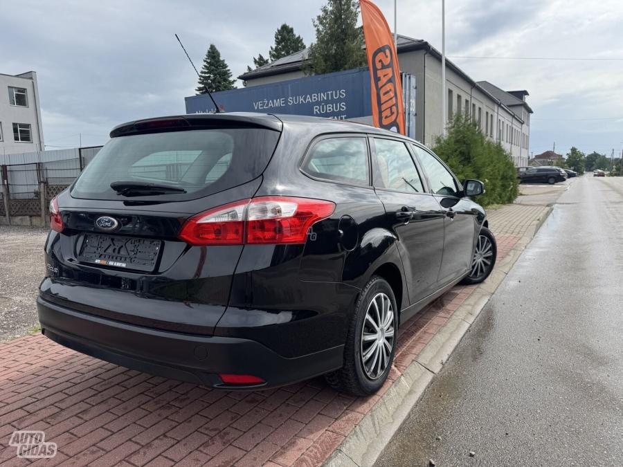 Black Ford Focus 2011 in Kaunas, with an engine capacity of 1.60 L and mileage of 270 thousand km for 2699 €, photo 4 on AUTOMOTO.COM.LV