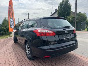 Black Ford Focus 2011 in Kaunas, with an engine capacity of 1.60 L and mileage of 270 thousand km for 2699 €, photo 5 on AUTOMOTO.COM.LV