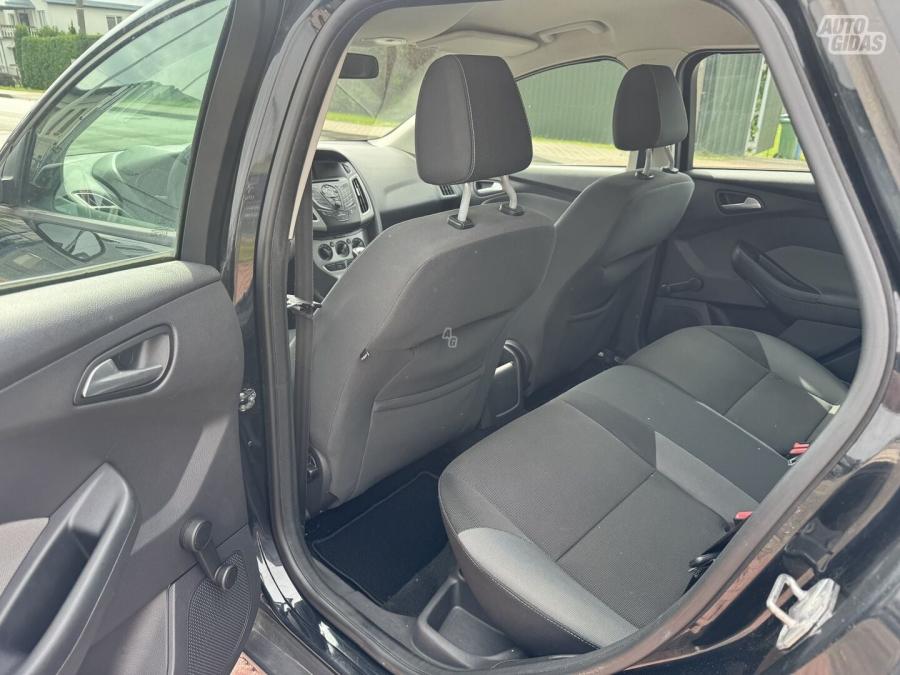 Black Ford Focus 2011 in Kaunas, with an engine capacity of 1.60 L and mileage of 270 thousand km for 2699 €, photo 7 on AUTOMOTO.COM.LV