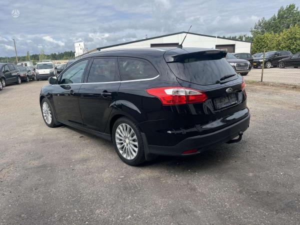 Melns Ford Focus 2011 Utena, ar dzinēja tilpumu 1.60 L un nobraukumu 132 tūkst. km par 3900 €, foto 6 vietnē AUTOMOTO.COM.LV
