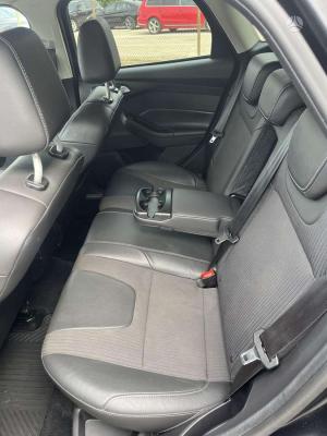 Black Ford Focus 2011 in Utena, with an engine capacity of 1.60 L and mileage of 132 thousand km for 3900 €, photo 16 on AUTOMOTO.COM.LV