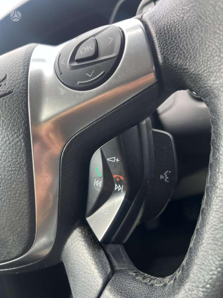 Black Ford Focus 2011 in Utena, with an engine capacity of 1.60 L and mileage of 132 thousand km for 3900 €, photo 20 on AUTOMOTO.COM.LV