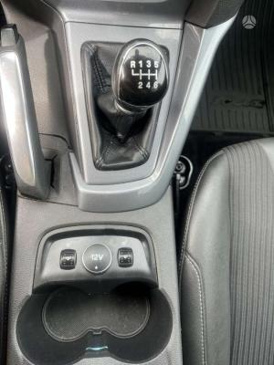 Black Ford Focus 2011 in Utena, with an engine capacity of 1.60 L and mileage of 132 thousand km for 3900 €, photo 26 on AUTOMOTO.COM.LV
