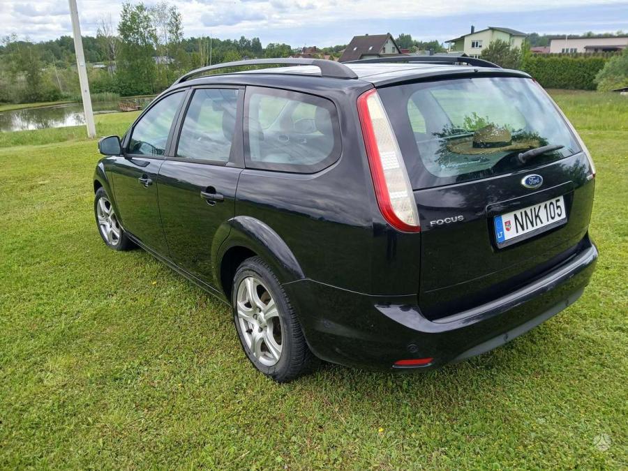 Melns Ford Focus 2011 Alīta, ar dzinēja tilpumu 1.56 L un nobraukumu 194 tūkst. km par 2300 €, foto 3 vietnē AUTOMOTO.COM.LV