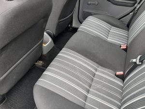 Melns Ford Focus 2011 Alīta, ar dzinēja tilpumu 1.56 L un nobraukumu 194 tūkst. km par 2300 €, foto 5 vietnē AUTOMOTO.COM.LV