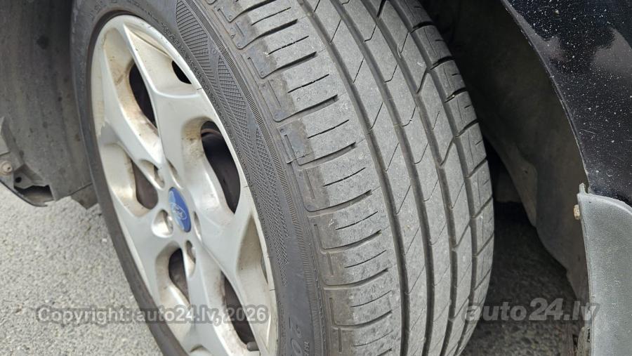 Melns Ford Focus 2011 Tallina, ar dzinēja tilpumu 1.60 L un nobraukumu 240 tūkst. km par 1499 €, foto 10 vietnē AUTOMOTO.COM.LV