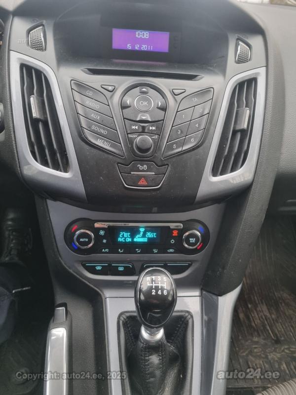 Melns Ford Focus 2012 Pelva, ar dzinēja tilpumu 1.60 L un nobraukumu 261 tūkst. km par 2900 €, foto 11 vietnē AUTOMOTO.COM.LV