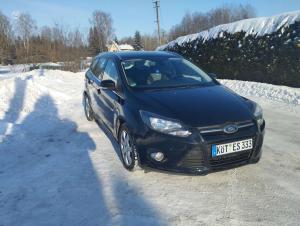 Black Ford Focus 2012 in Utena, with an engine capacity of 1.56 L and mileage of 303 thousand km for 2900 €, photo 2 on AUTOMOTO.COM.LV