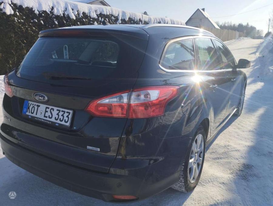 Black Ford Focus 2012 in Utena, with an engine capacity of 1.56 L and mileage of 303 thousand km for 2900 €, photo 6 on AUTOMOTO.COM.LV