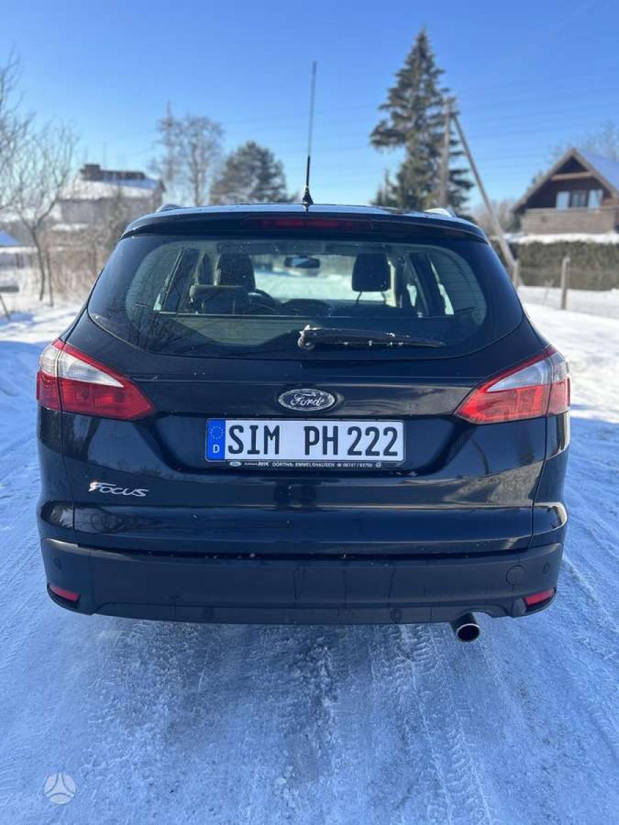 Black Ford Focus 2012 in Kaunas, with an engine capacity of 2.00 L and mileage of 245 thousand km for 3250 €, photo 5 on AUTOMOTO.COM.LV