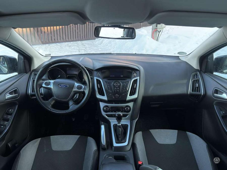 Melns Ford Focus 2012 Kauņa, ar dzinēja tilpumu 2.00 L un nobraukumu 241 tūkst. km par 2950 €, foto 10 vietnē AUTOMOTO.COM.LV