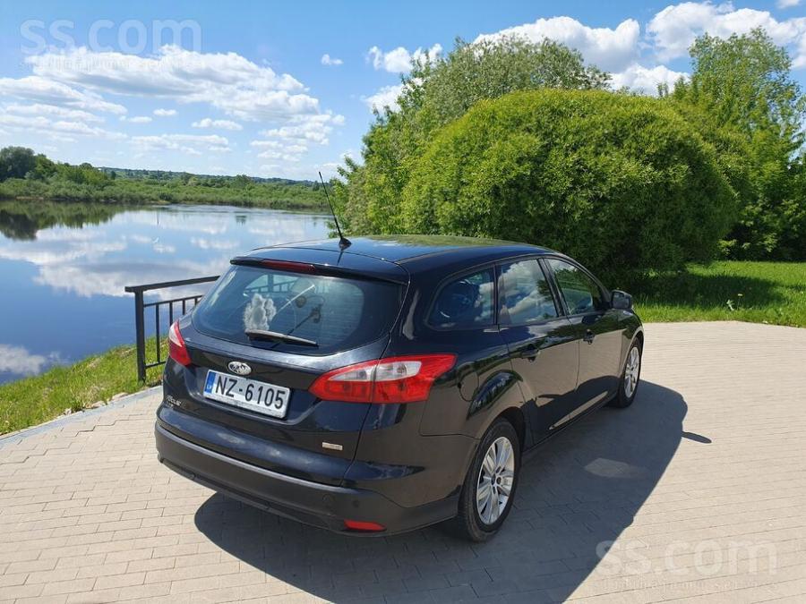 Melns Ford Focus 2012 Daugavpils, ar dzinēja tilpumu 1.60 L un nobraukumu 386 tūkst. km par 2400 €, foto 5 vietnē AUTOMOTO.COM.LV