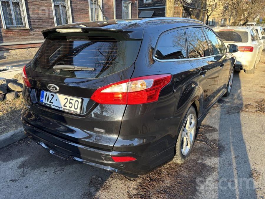 Melns Ford Focus 2012 Rīga, ar dzinēja tilpumu 1.00 L un nobraukumu 0 tūkst. km par 2990 €, foto 7 vietnē AUTOMOTO.COM.LV