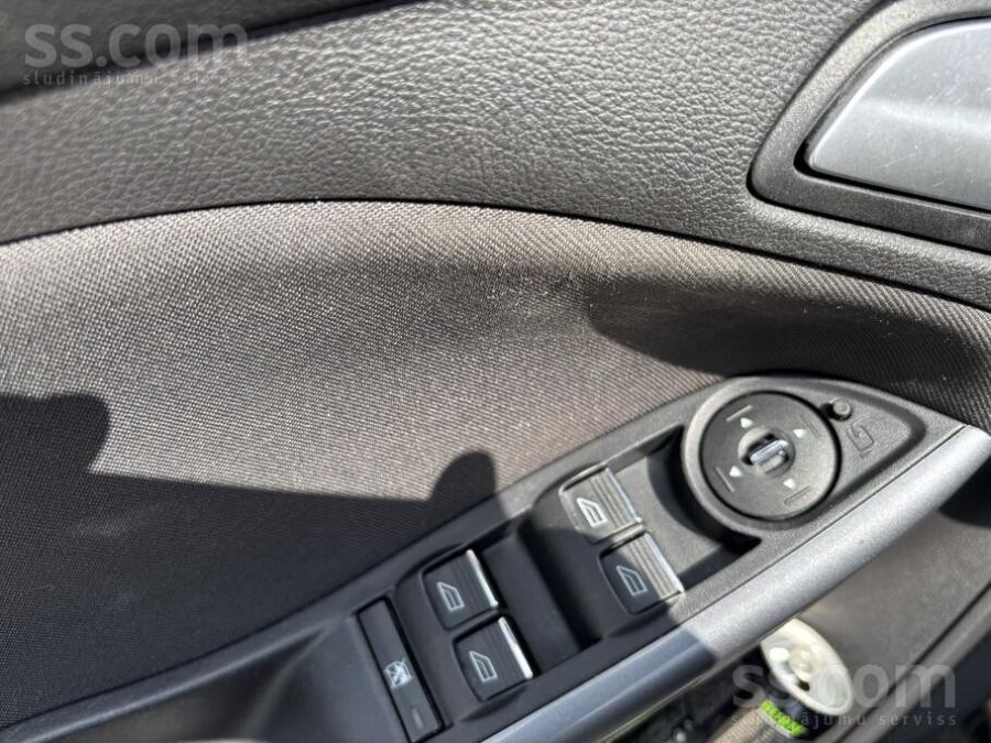 Melns Ford Focus 2012 Rīga, ar dzinēja tilpumu 1.00 L un nobraukumu 0 tūkst. km par 2990 €, foto 12 vietnē AUTOMOTO.COM.LV
