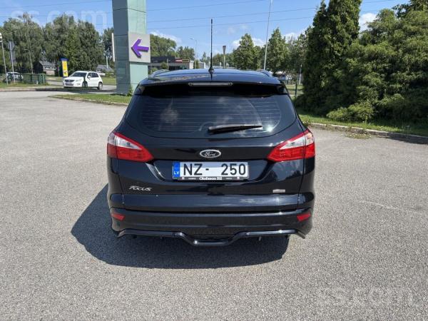 Black Ford Focus 2012 in Riga, with an engine capacity of 1.00 L and mileage of 0 thousand km for 3500 €, photo 8 on AUTOMOTO.COM.LV