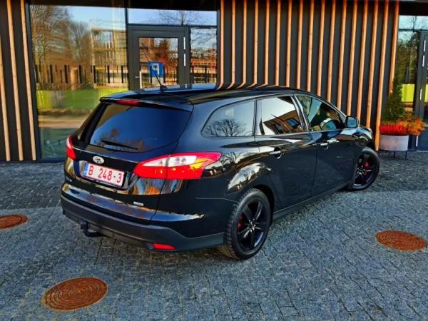 Melns Ford Focus 2012 Rīga, ar dzinēja tilpumu 1.60 L un nobraukumu 231 tūkst. km par 5990 €, foto 5 vietnē AUTOMOTO.COM.LV