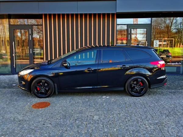 Melns Ford Focus 2012 Rīga, ar dzinēja tilpumu 1.60 L un nobraukumu 231 tūkst. km par 5990 €, foto 7 vietnē AUTOMOTO.COM.LV