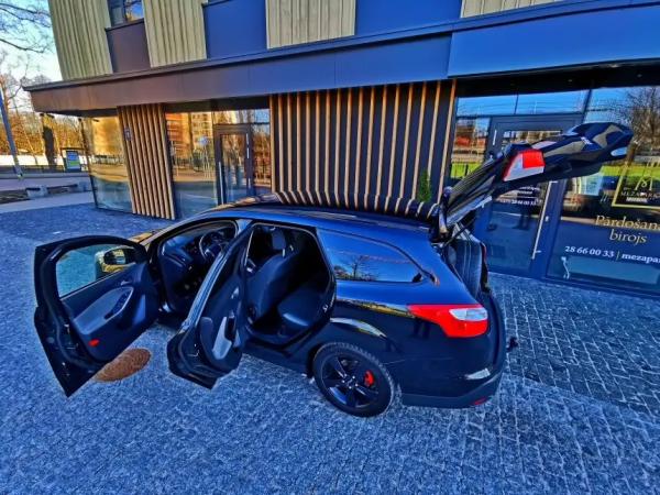 Melns Ford Focus 2012 Rīga, ar dzinēja tilpumu 1.60 L un nobraukumu 231 tūkst. km par 5990 €, foto 8 vietnē AUTOMOTO.COM.LV