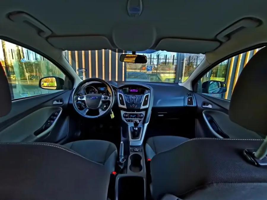 Black Ford Focus 2012 in Riga, with an engine capacity of 1.60 L and mileage of 231 thousand km for 5990 €, photo 11 on AUTOMOTO.COM.LV