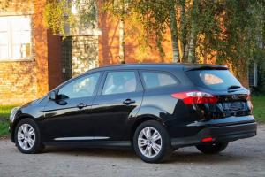 Black Ford Focus 2012 in Grobiņa, with an engine capacity of 1.60 L and mileage of 262 thousand km for 4450 €, photo 4 on AUTOMOTO.COM.LV
