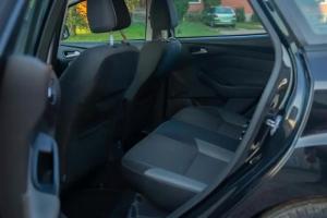 Black Ford Focus 2012 in Grobiņa, with an engine capacity of 1.60 L and mileage of 262 thousand km for 4450 €, photo 13 on AUTOMOTO.COM.LV