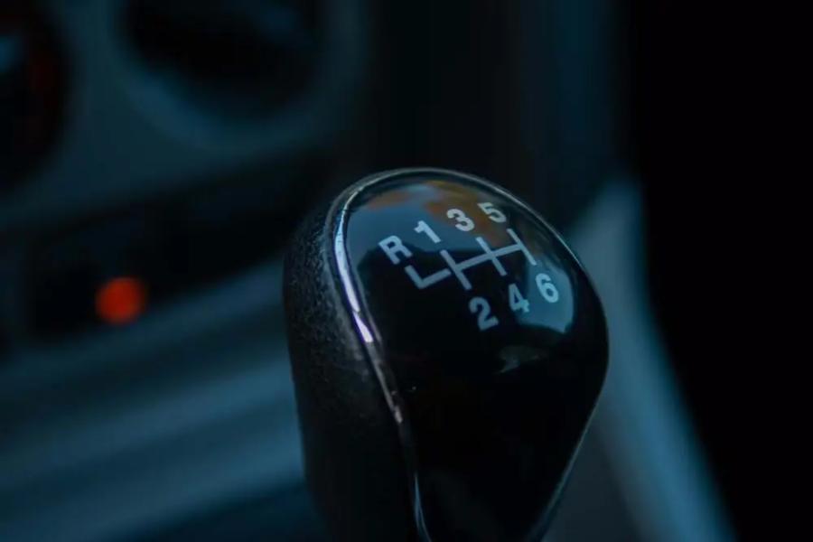 Black Ford Focus 2012 in Grobiņa, with an engine capacity of 1.60 L and mileage of 262 thousand km for 4450 €, photo 18 on AUTOMOTO.COM.LV