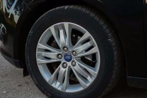 Black Ford Focus 2012 in Grobiņa, with an engine capacity of 1.60 L and mileage of 262 thousand km for 4450 €, photo 19 on AUTOMOTO.COM.LV