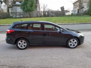 Black Ford Focus 2012 in Jekabpils, with an engine capacity of 1.60 L and mileage of 278 thousand km for 4750 €, photo 6 on AUTOMOTO.COM.LV