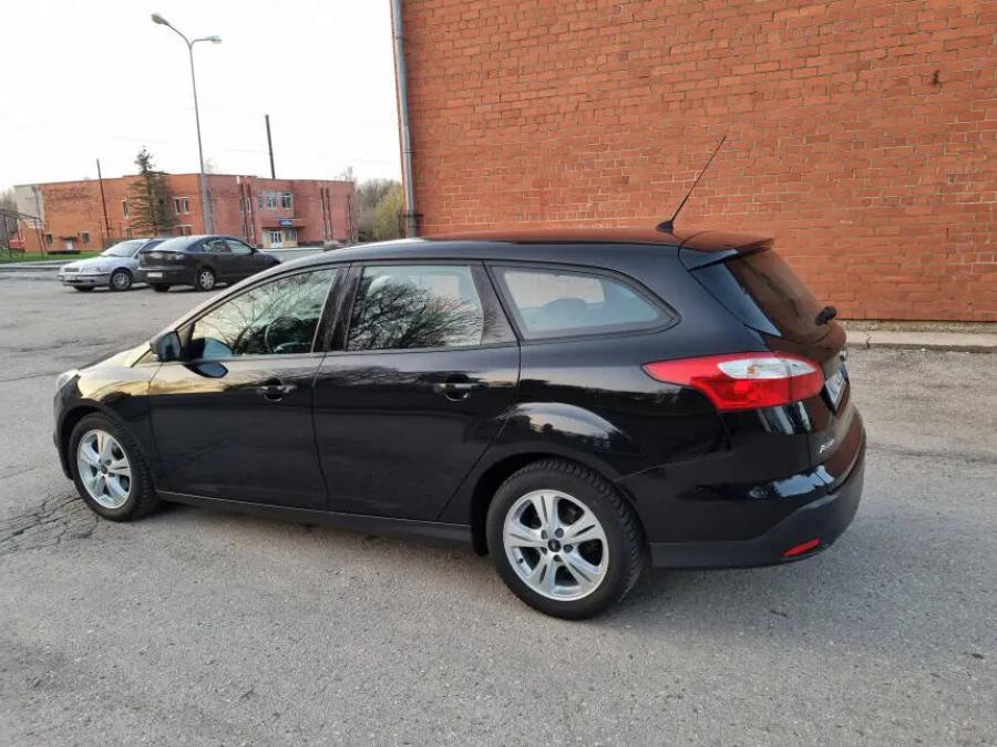 Black Ford Focus 2012 in Jekabpils, with an engine capacity of 1.60 L and mileage of 278 thousand km for 4750 €, photo 11 on AUTOMOTO.COM.LV