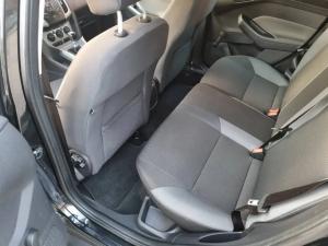 Black Ford Focus 2012 in Jekabpils, with an engine capacity of 1.60 L and mileage of 278 thousand km for 4750 €, photo 15 on AUTOMOTO.COM.LV