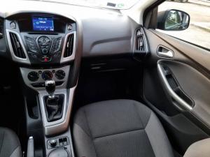 Black Ford Focus 2012 in Jekabpils, with an engine capacity of 1.60 L and mileage of 278 thousand km for 4750 €, photo 19 on AUTOMOTO.COM.LV