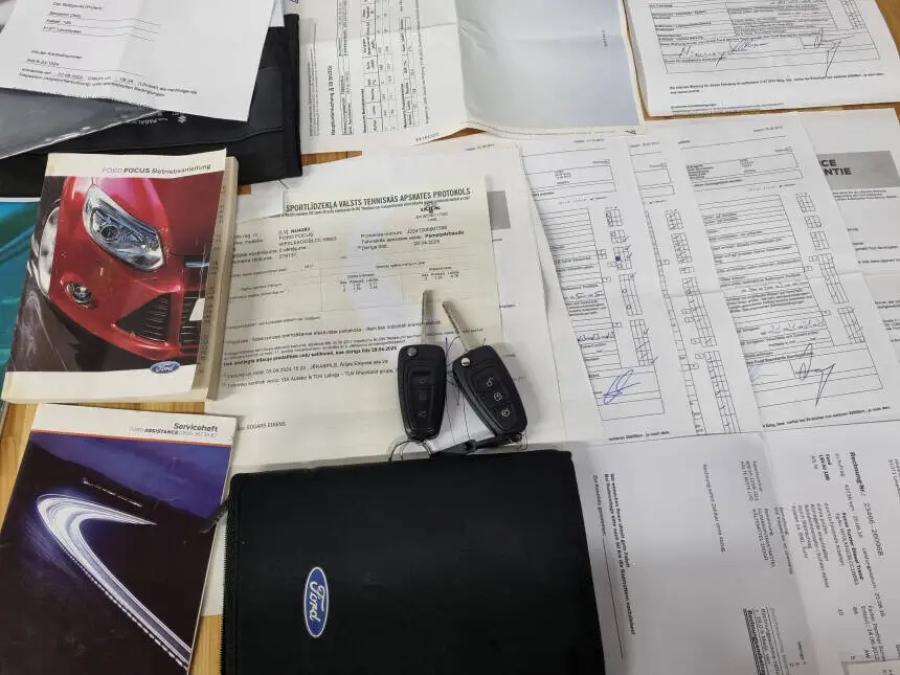 Black Ford Focus 2012 in Jekabpils, with an engine capacity of 1.60 L and mileage of 278 thousand km for 4750 €, photo 29 on AUTOMOTO.COM.LV