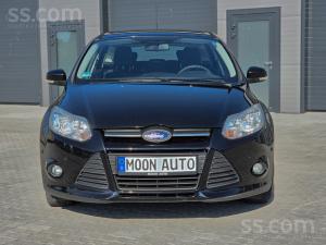 Black Ford Focus 2012 in Liepaja, with an engine capacity of 1.60 L and mileage of 309 thousand km for 3495 €, photo 4 on AUTOMOTO.COM.LV