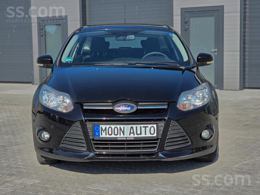 Black Ford Focus 2012 in Liepaja, with an engine capacity of 1.60 L and mileage of 309 thousand km for 3495 €, photo 4 on AUTOMOTO.COM.LV