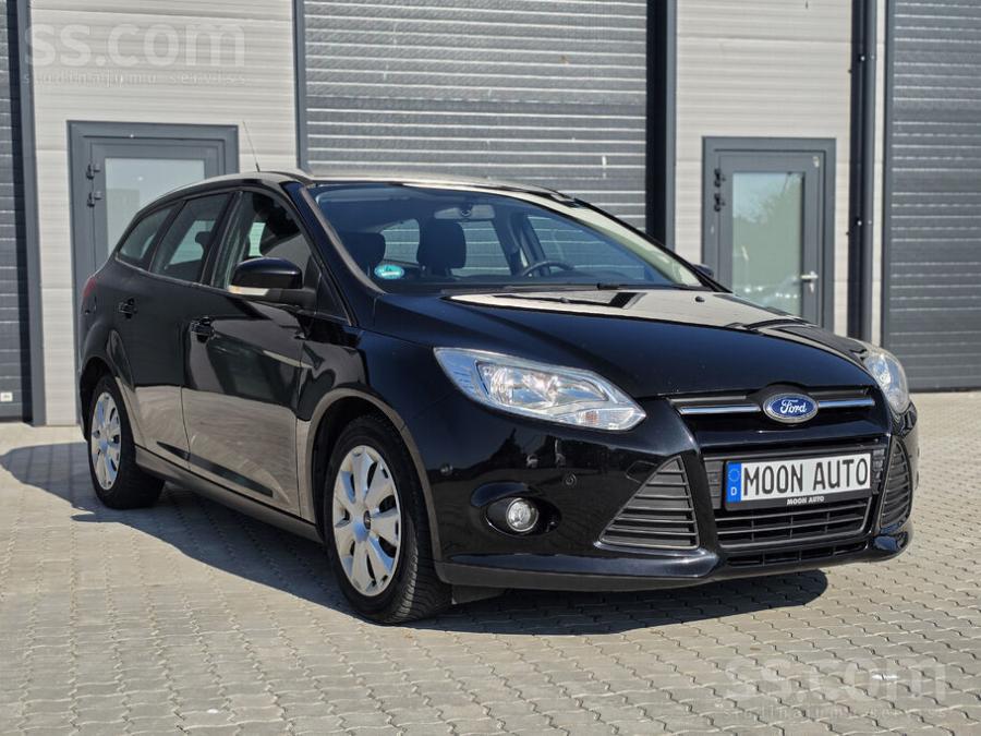 Black Ford Focus 2012 in Liepaja, with an engine capacity of 1.60 L and mileage of 309 thousand km for 3495 €, photo 5 on AUTOMOTO.COM.LV