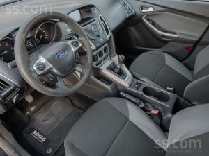 Black Ford Focus 2012 in Liepaja, with an engine capacity of 1.60 L and mileage of 309 thousand km for 3495 €, photo 11 on AUTOMOTO.COM.LV