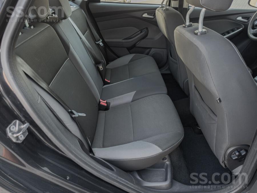 Black Ford Focus 2012 in Liepaja, with an engine capacity of 1.60 L and mileage of 309 thousand km for 3495 €, photo 15 on AUTOMOTO.COM.LV