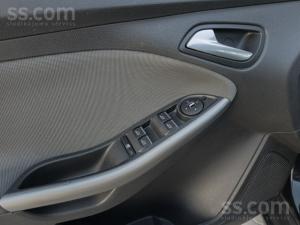 Black Ford Focus 2012 in Liepaja, with an engine capacity of 1.60 L and mileage of 309 thousand km for 3495 €, photo 18 on AUTOMOTO.COM.LV