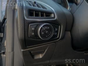 Black Ford Focus 2012 in Liepaja, with an engine capacity of 1.60 L and mileage of 309 thousand km for 3495 €, photo 19 on AUTOMOTO.COM.LV