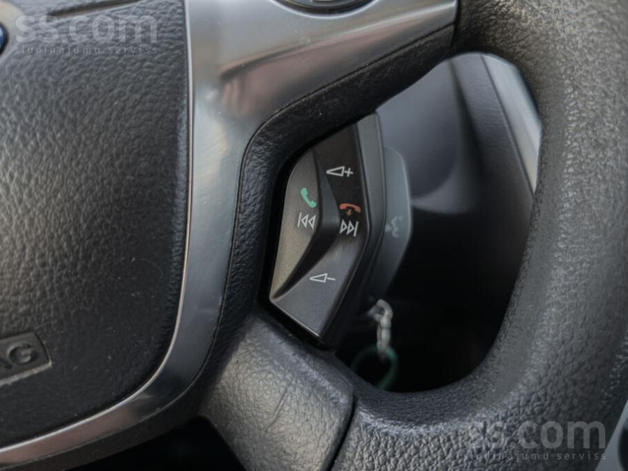 Black Ford Focus 2012 in Liepaja, with an engine capacity of 1.60 L and mileage of 309 thousand km for 3495 €, photo 22 on AUTOMOTO.COM.LV