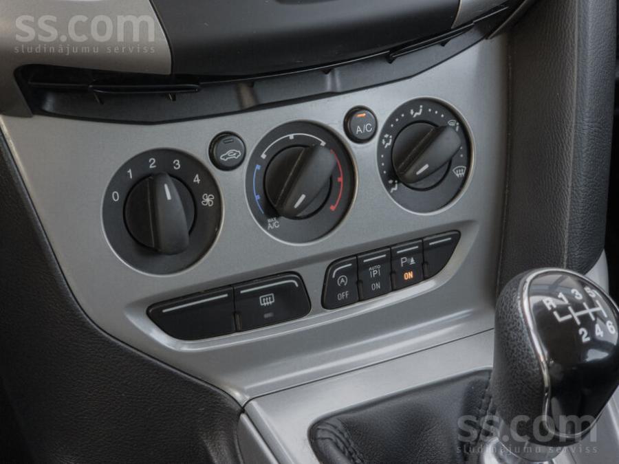 Black Ford Focus 2012 in Liepaja, with an engine capacity of 1.60 L and mileage of 309 thousand km for 3495 €, photo 27 on AUTOMOTO.COM.LV